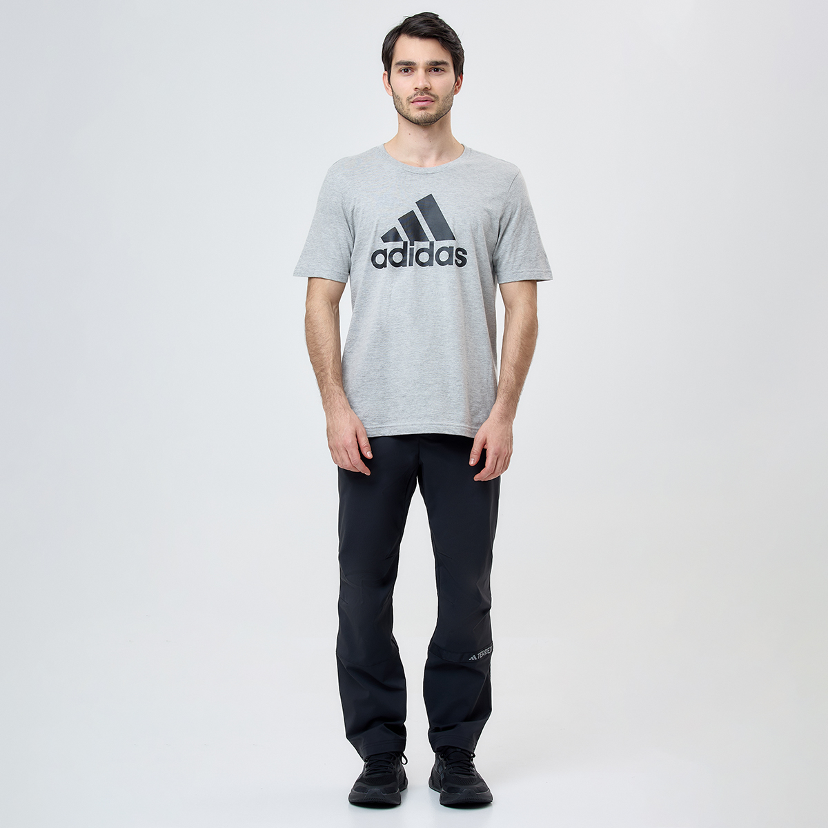 Remera adidas Basic Bos Hombre | StockCenter
