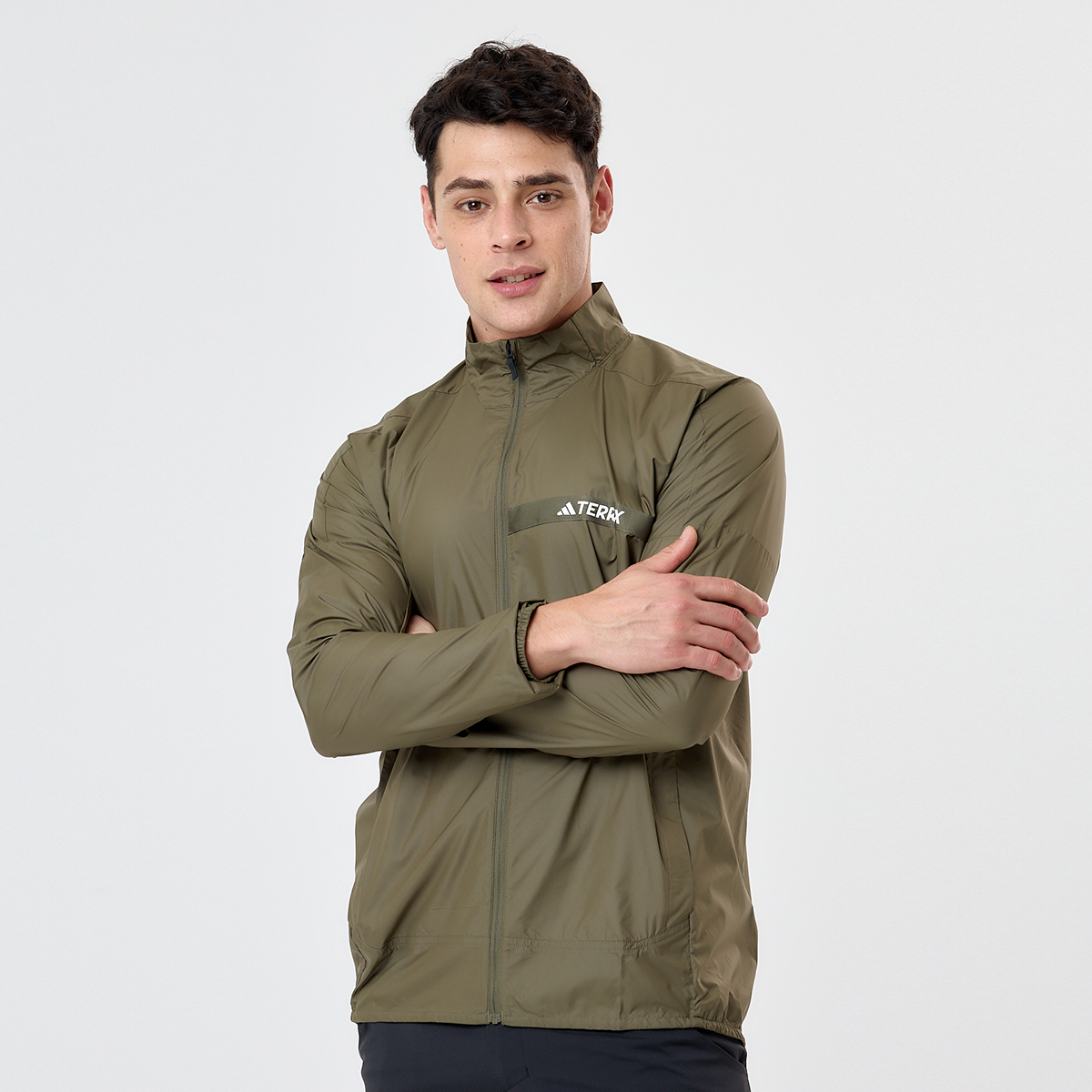 Campera Outdoor adidas Mt Wind Hombre | StockCenter