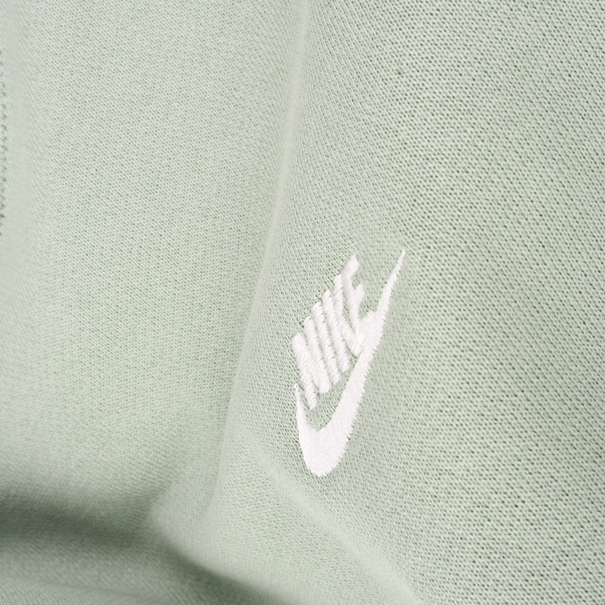 Buzo Nike Club Hombre | StockCenter